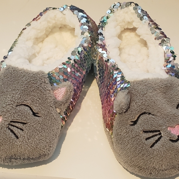 Shoes | Fuzzy Girls Cat Slippers Gray With Sequins With Grippers On ...